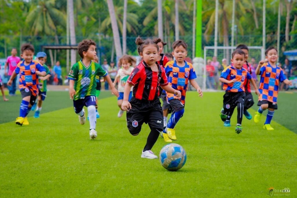 บอลเด็กบอกอะไรผู้ใหญ่